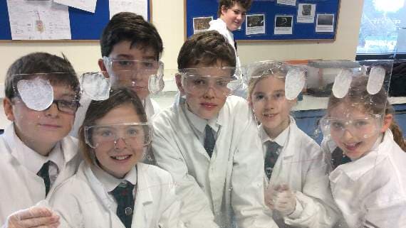 Liphook school pupils enjoy afternoon of science | petersfieldpost.co.uk