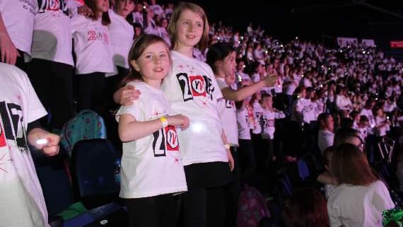Liphook Junior School pupils sing at the O2 Arena | petersfieldpost.co.uk