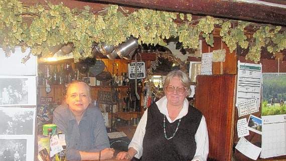 The Harrow pub between Steep and Sheet wins unspoilt pub of the year ...