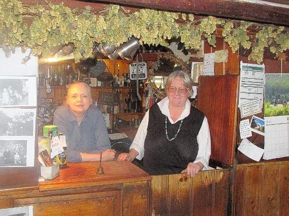 The Harrow pub between Steep and Sheet wins unspoilt pub of the year ...