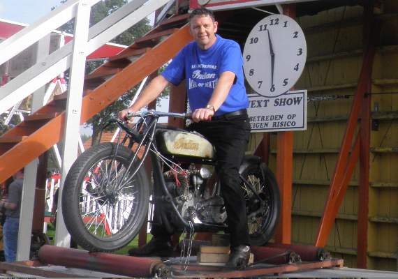 NOSTALGIA: Men, women – and lions – rode on the Wall of Death ...