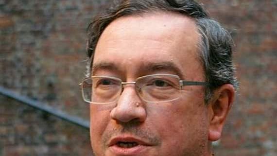 Egghead gave a cracking good show at Petersfield Library ...