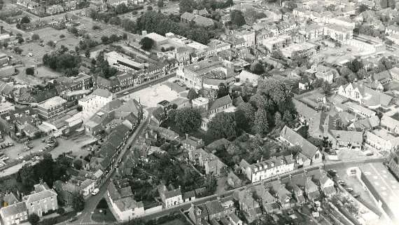 NOSTALGIA: Can you spot the changes? | petersfieldpost.co.uk