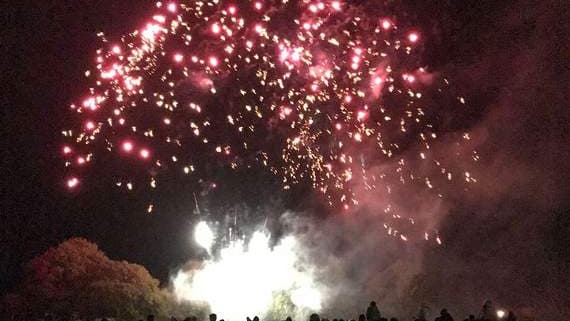 Fireworks display was a delayed success | petersfieldpost.co.uk
