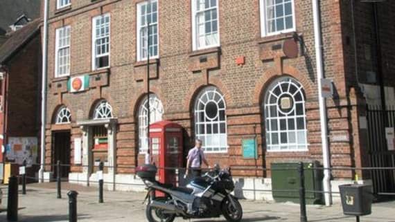 Parcels office: are the reduced hours to stay? | petersfieldpost.co.uk