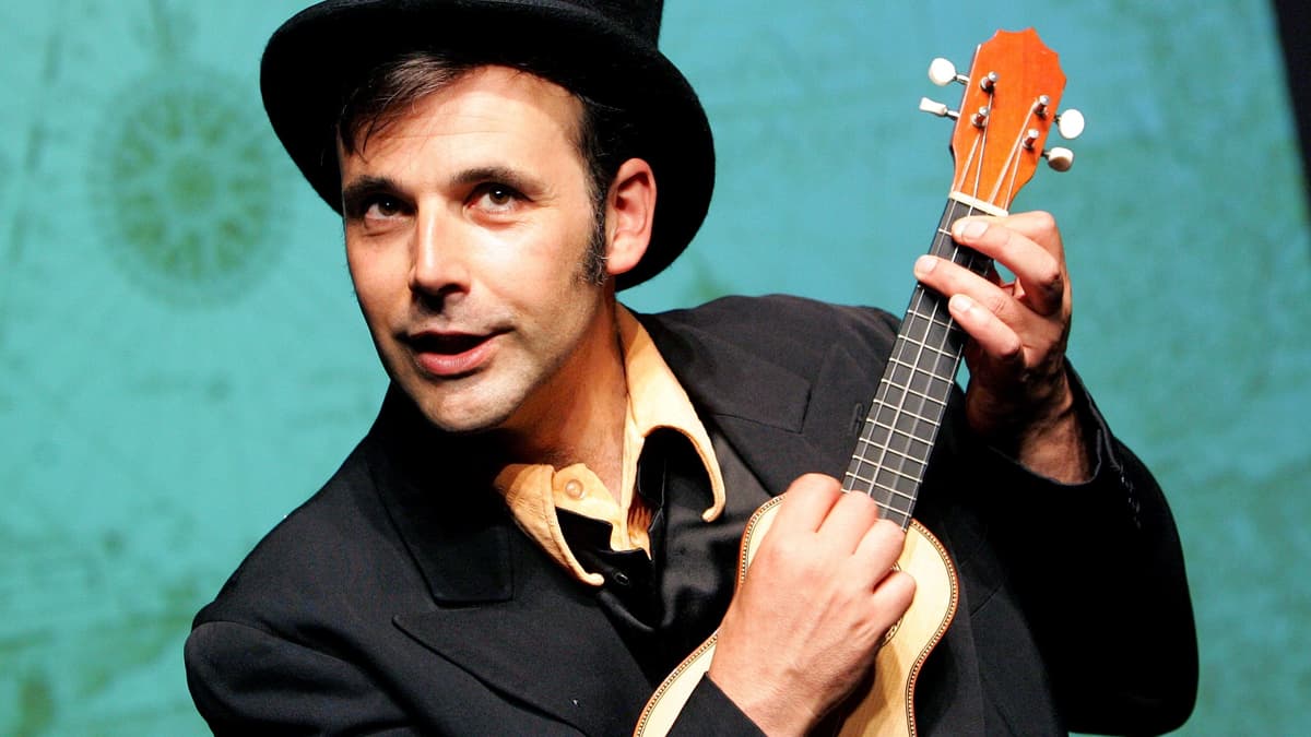 Comedian Rob Newman coming to Phoenix Theatre in Bordon ...