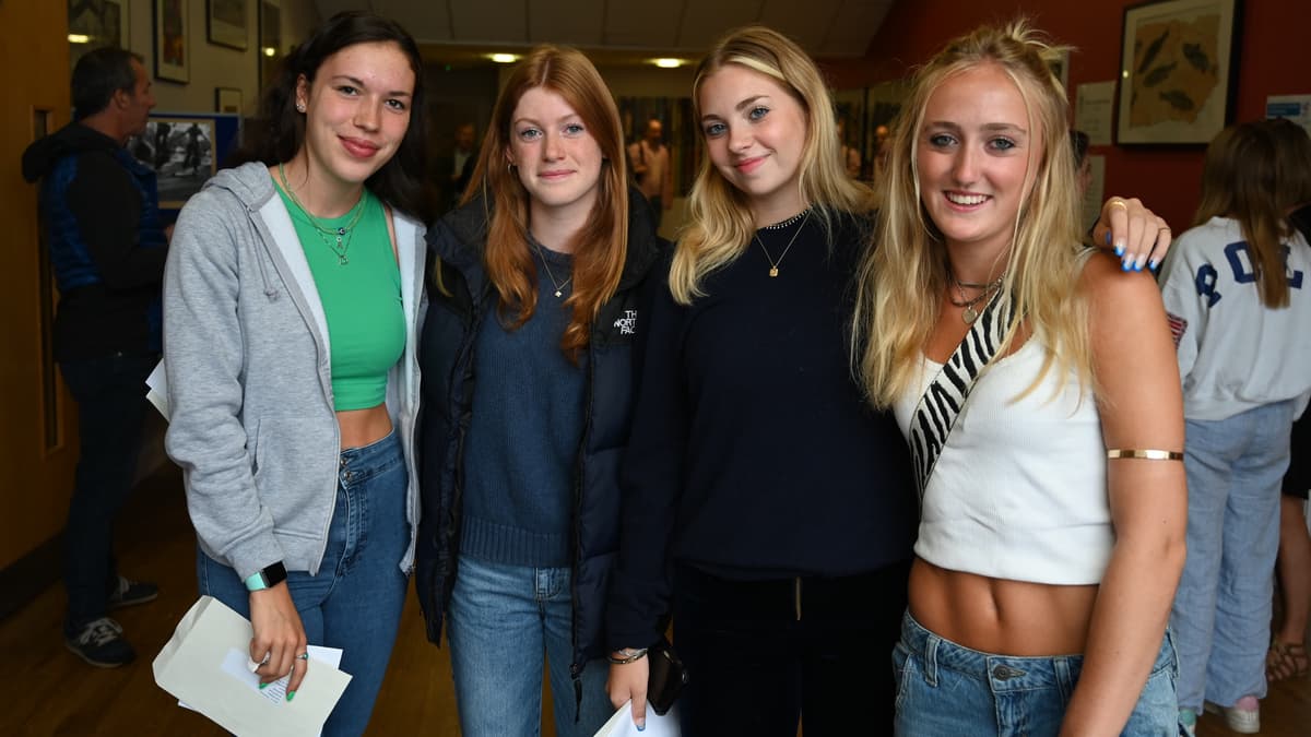 Alton School celebrates excellent GCSE results | petersfieldpost.co.uk