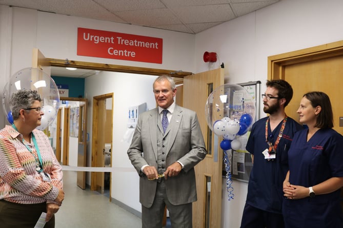 Hugh Bonneville ‘opens’ Petersfield Urgent Treatment Centre on its ...
