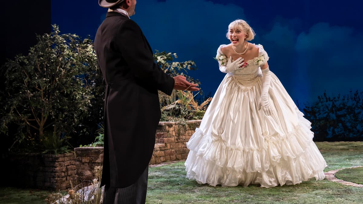 Tragedy within Ayckbourn’s comedy at Chichester | petersfieldpost.co.uk