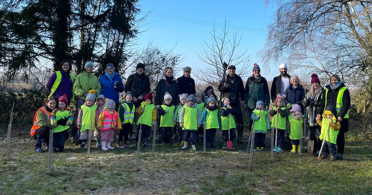 Young and old plant trees in Shalden to remember the Queen ...