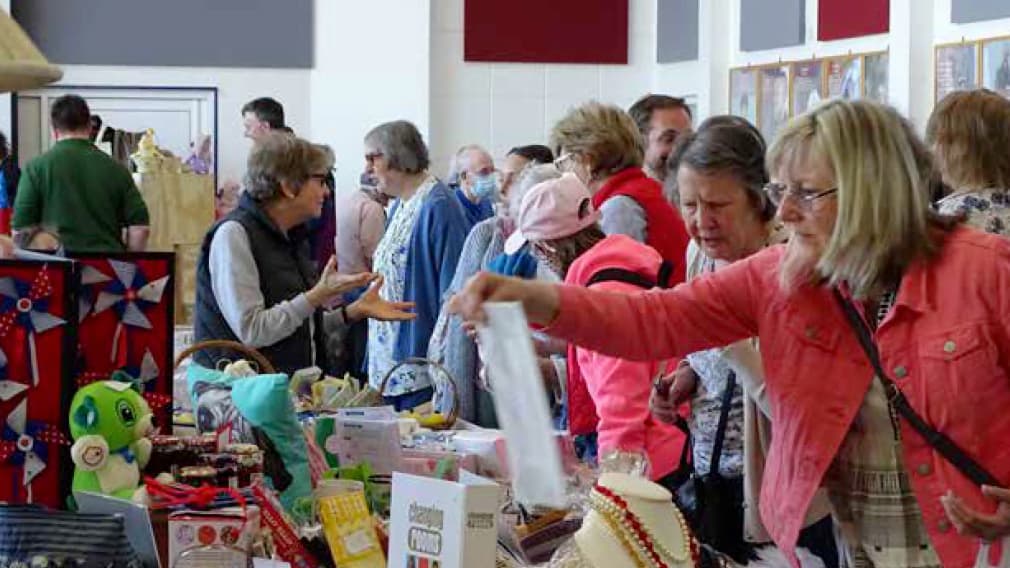 Book a stall at Petersfield's popular Easter market | petersfieldpost.co.uk