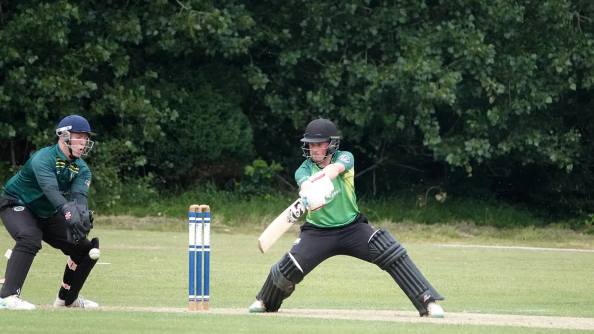Rowledge beaten by Calmore Sports after batting collapse ...