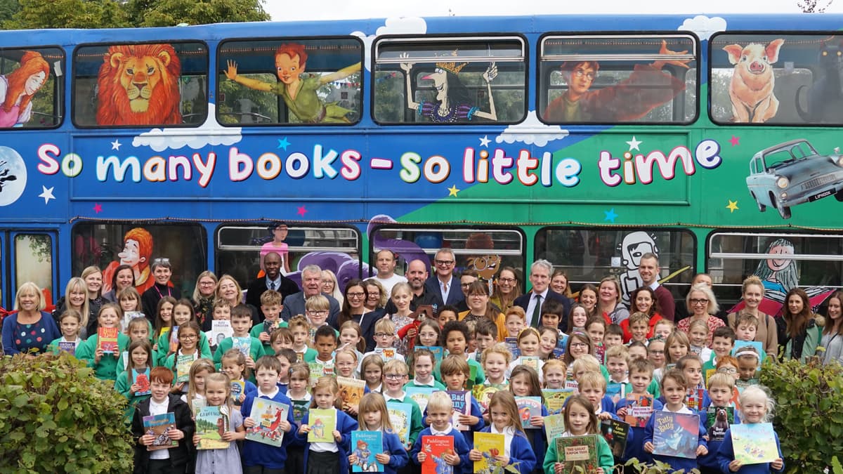 Liphook Junior School bids fond farewell to its headteacher of 12 years ...