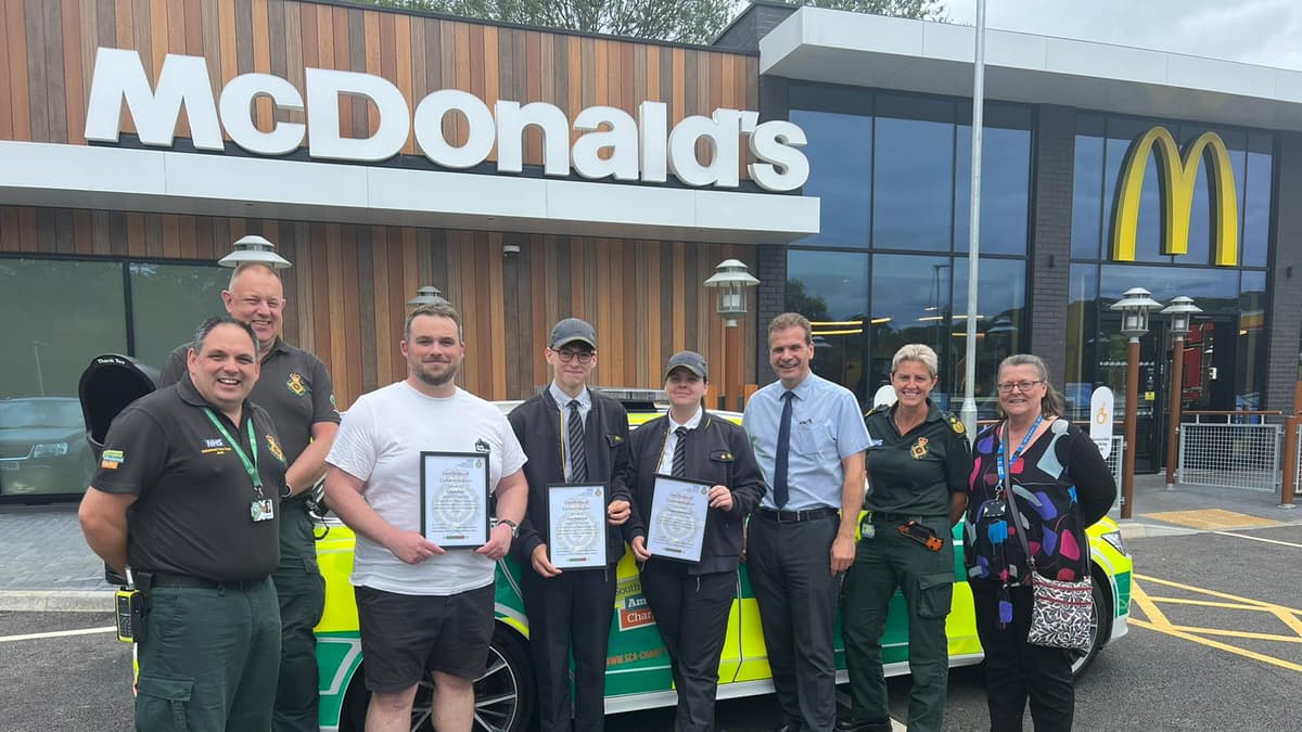 From fries to first aid: fast-food heroes save man's life at Liphook ...