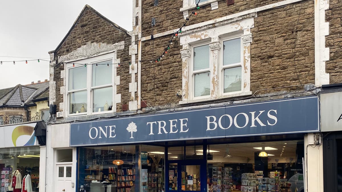 Money talks as meetings return to One Tree Books | petersfieldpost.co.uk