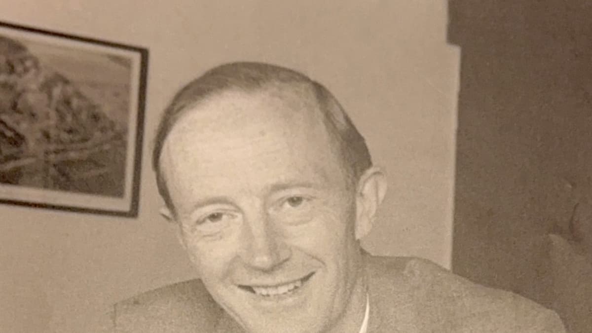 Funeral held in Froxfield for late Bishop of Guildford ...