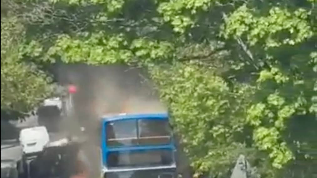 VIDEO: Drama in Bordon as bus catches fire close to Ennerdale Road One ...