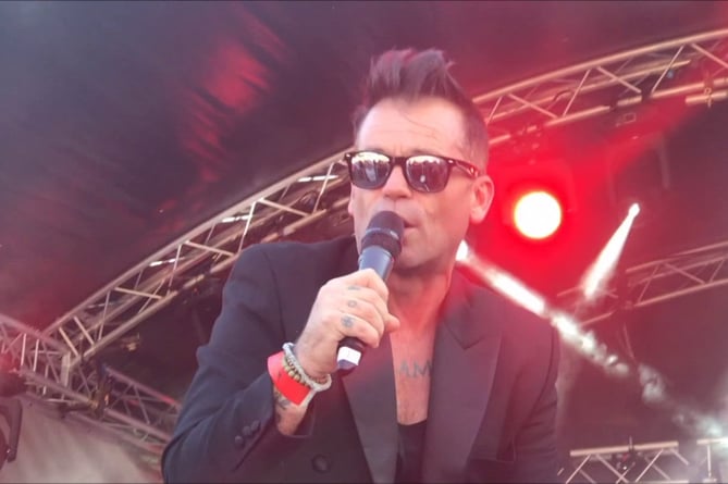 He's the one as Robbie Williams tribute star to rock Greatham festival ...