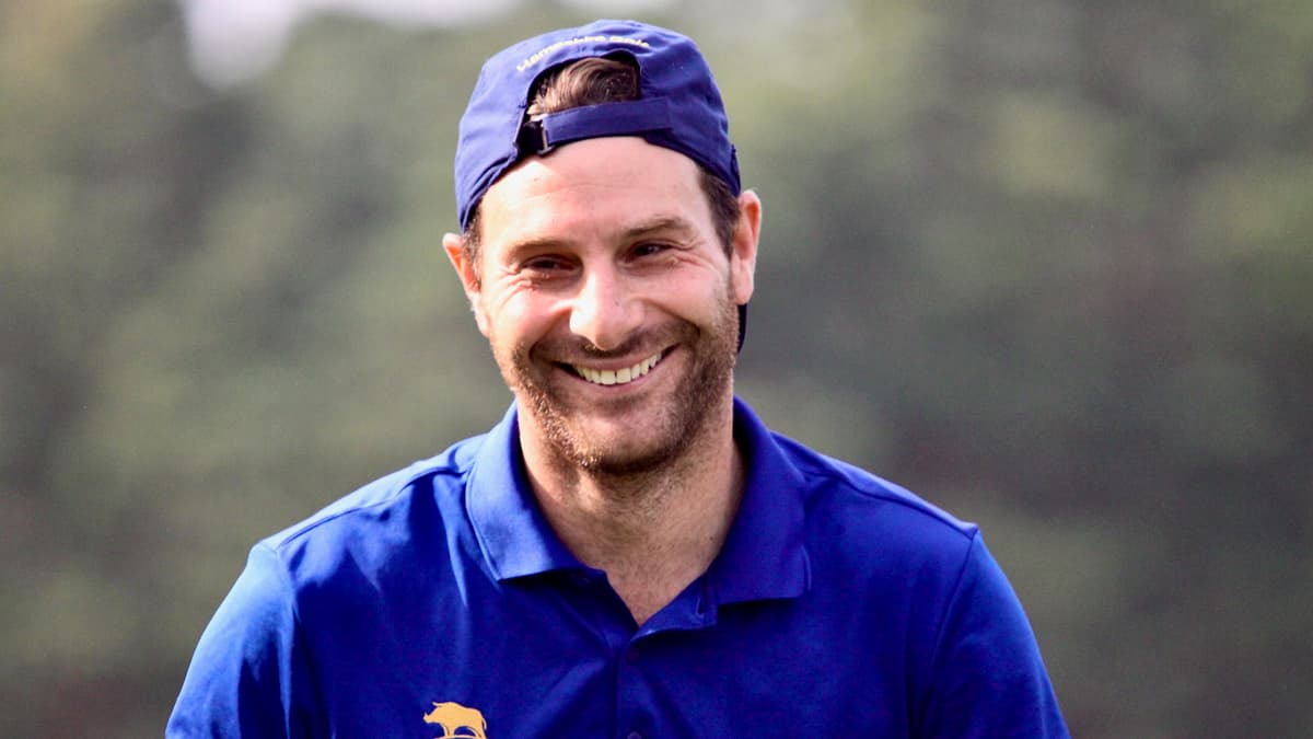 Saunders earns two points as Hampshire retain South Division title ...