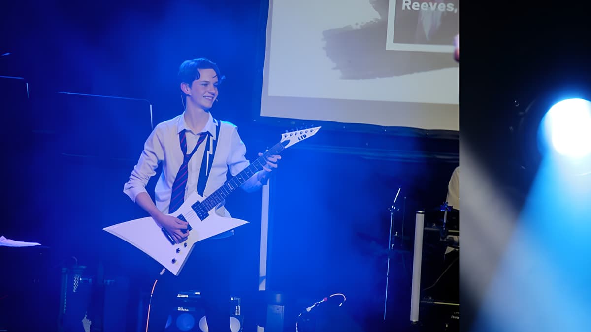 Fifteen-year-old Churcher's student releases first music single ...