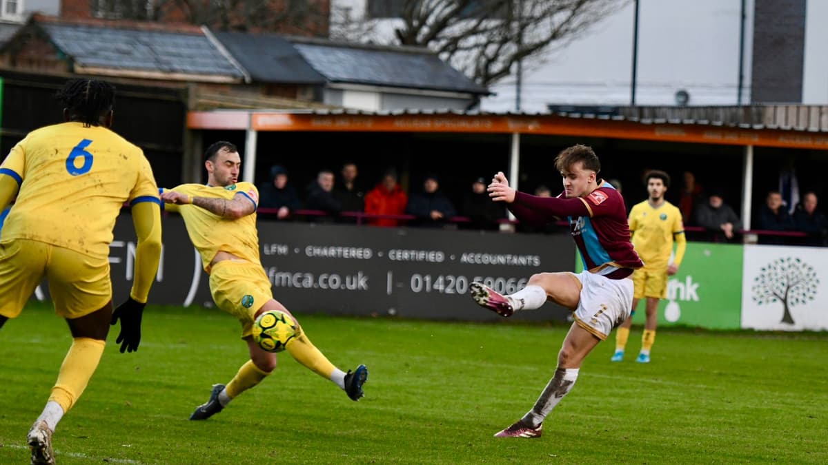 Johnson accepts point after competitive encounter | petersfieldpost.co.uk