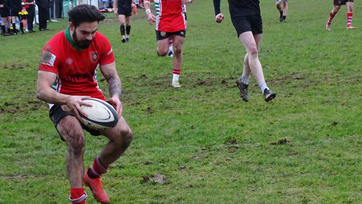 Field earn emphatic victory against Andover | petersfieldpost.co.uk