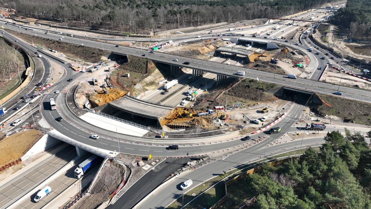 M25 to close this weekend between Wisley and Chertsey for bridge ...