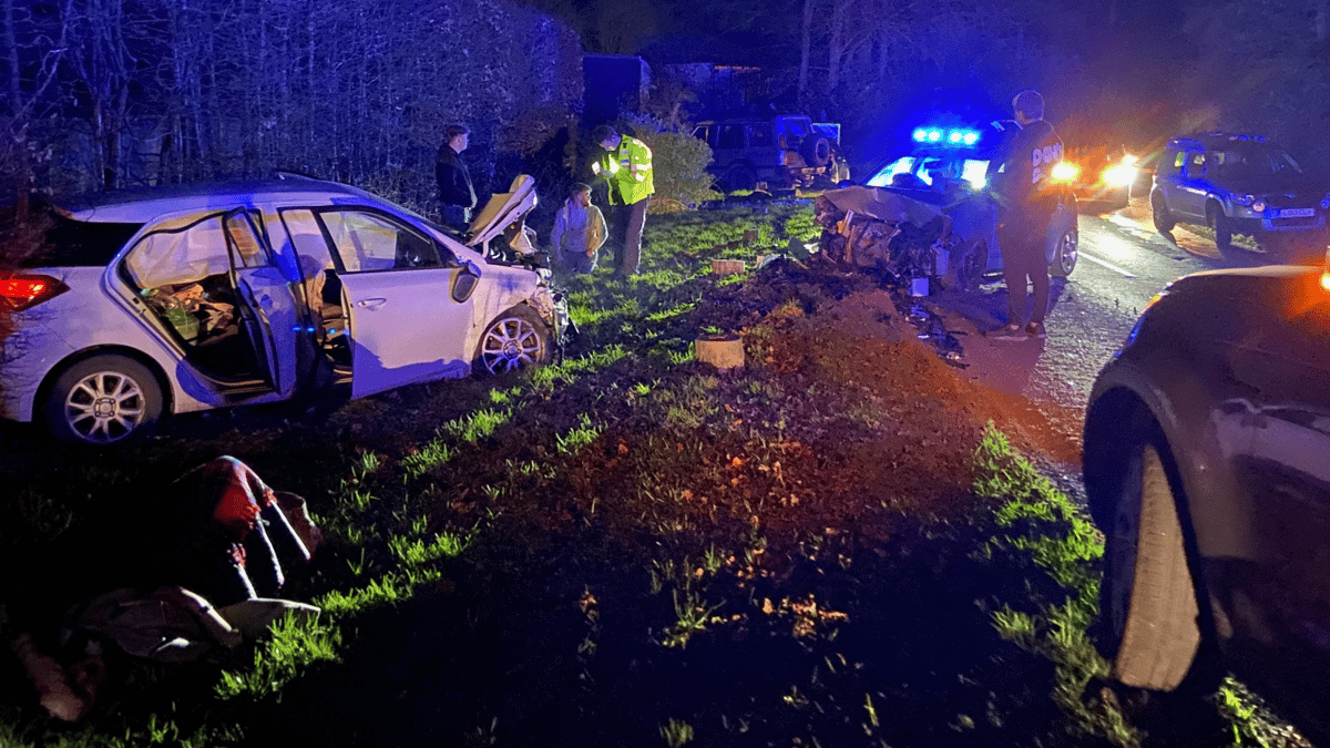 VIDEO: Three young people survive major car crash | petersfieldpost.co.uk