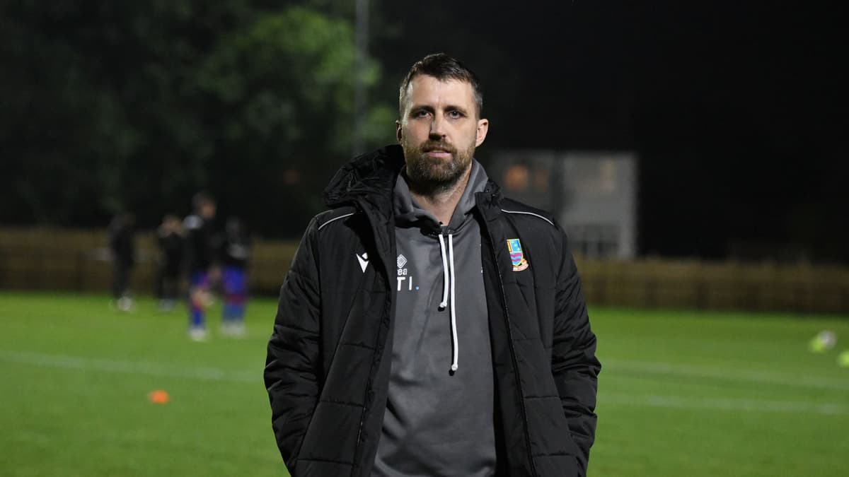 Farnham Town's unbeaten run ends with defeat at Bracknell ...