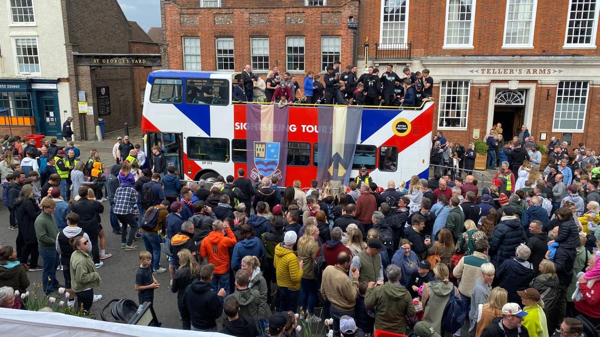 Farnham fans turn out in force to celebrate double sporting triumph ...