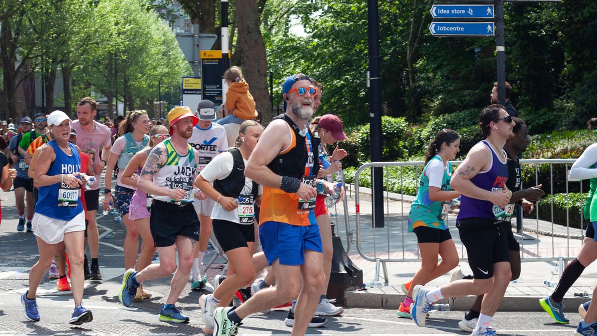 Local runners go the distance for charity at London Marathon ...