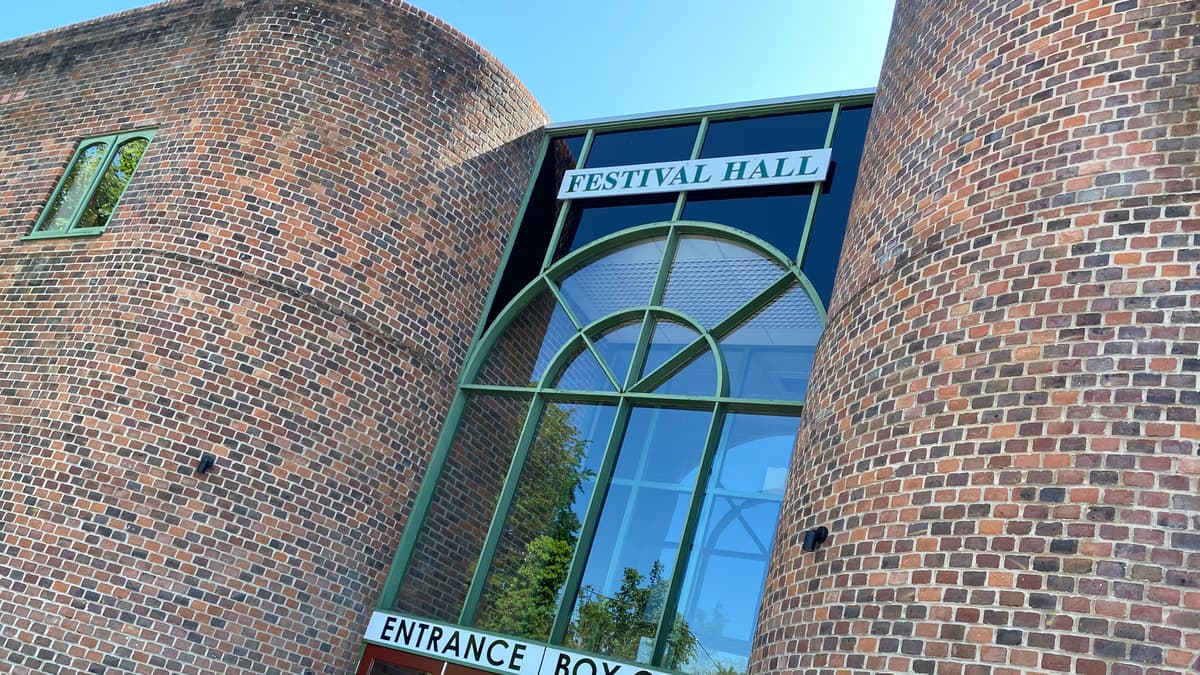 Council set to pay out £95k in fees as Festival Hall costs keep rising ...