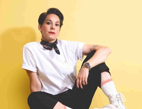 Time to Ruffell some comedy feathers as Suzi brings The Juggle tour to ...