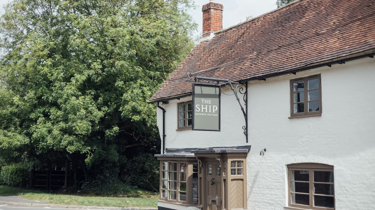 The Ship re-opens as Kelly steers 16th-century pub into new era ...