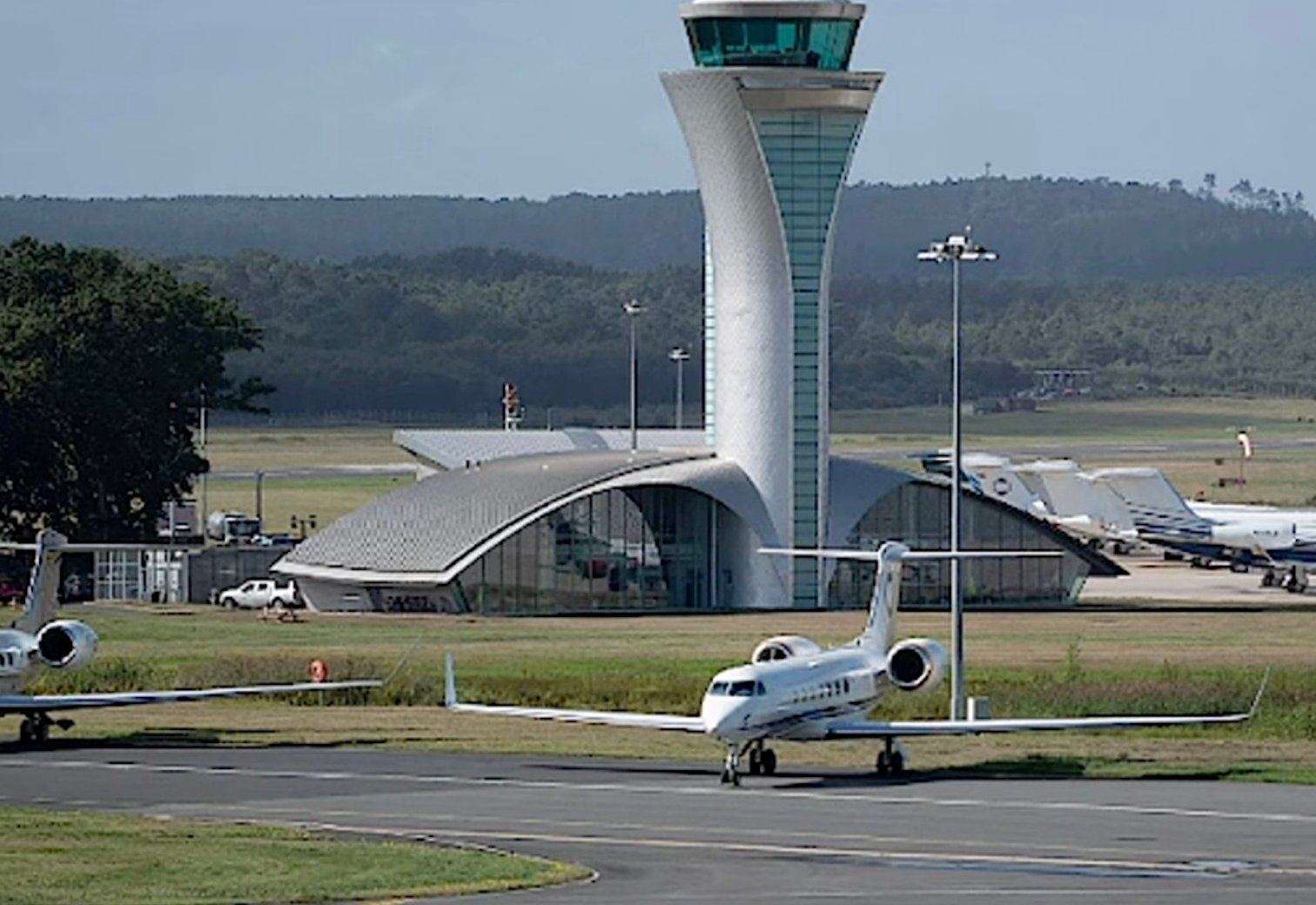Farnborough Airport seeks planning inspector decision on flights ...